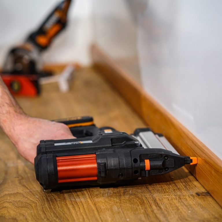WORX 20V NITRO 2-in-1 Brad and Finish Nailer / Stapler | 2Ah POWERSHARE ...