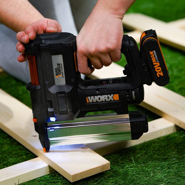 WORX 20V 2-in-1 Brad and Finish Nailer / Stapler | POWERSHARE Tool Only ...