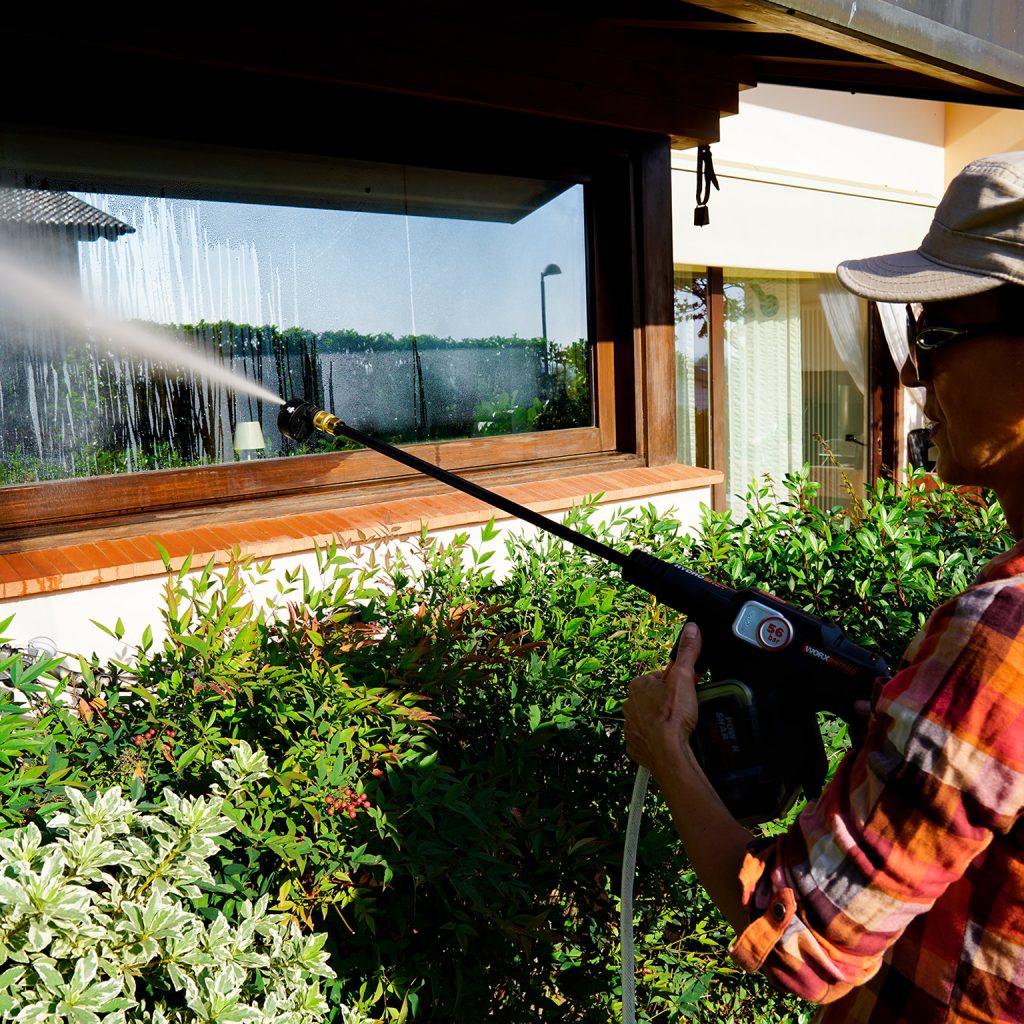 WORX 20V NITRO 220 L/H High-Flow Portable Pressure Washer - Brushless ...